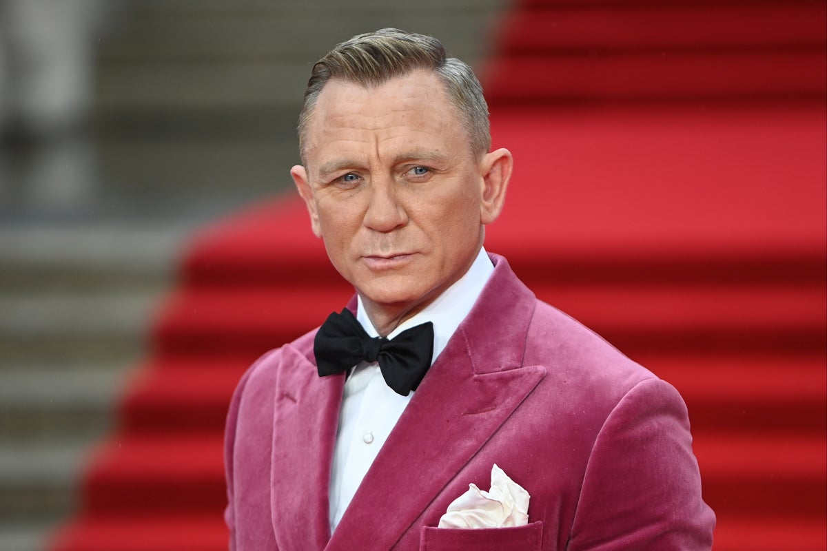 Estrella de Bond, Daniel Craig, descubre la cuenta viral de Twitter ...
