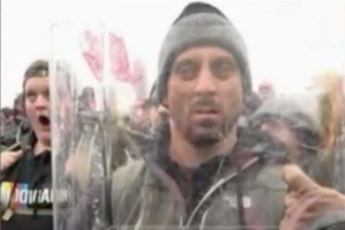 Capitolio: alborotador solicitó confinamiento para evitar a compañeros ...