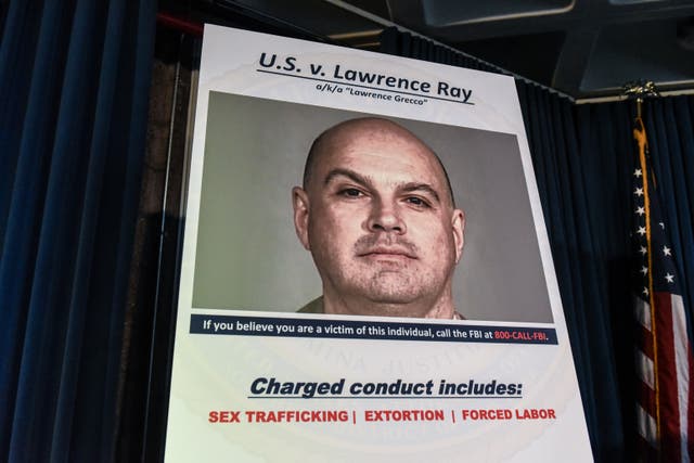 ‘Sex, Lies and The College Cult’ cuenta la historia de Larry Ray, un ...