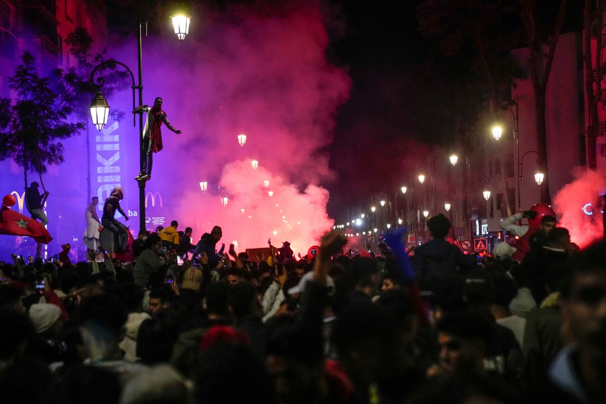 Marroquíes, de fiesta tras triunfo histórico en el Mundial ...