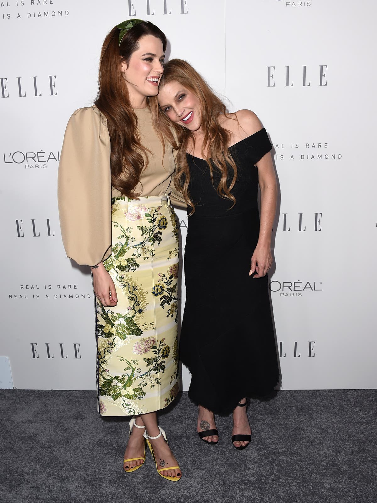 Travolta, Rita Wilson rinden homenaje a Lisa Marie Presley ...