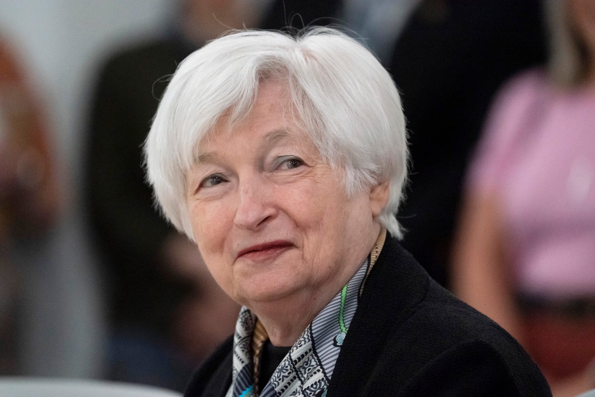 Yellen visita antiguo puesto de trata de esclavos en Senegal ...
