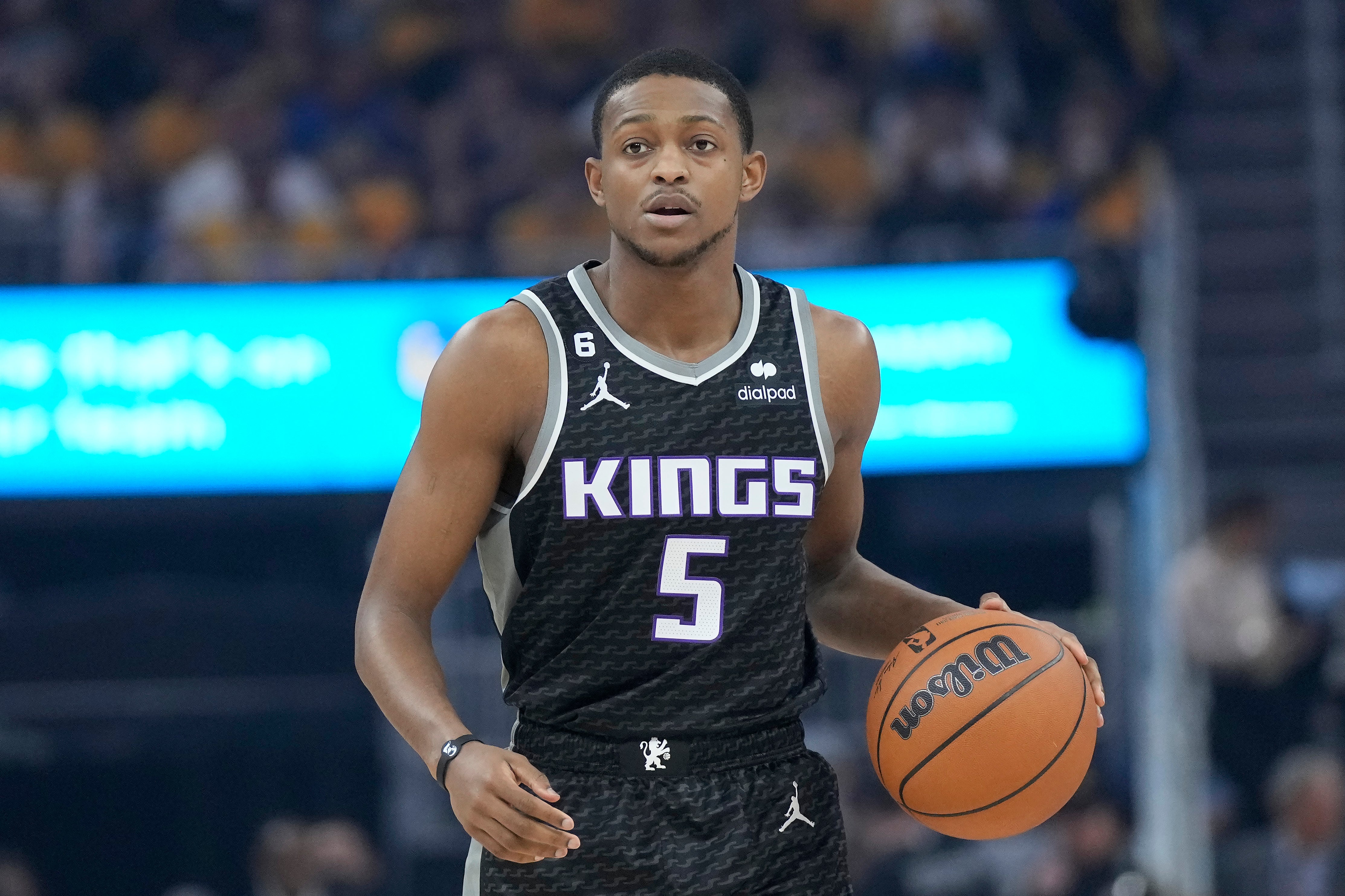 Kings: Fox en duda para 5to juego por fractura de dedo | Independent ...