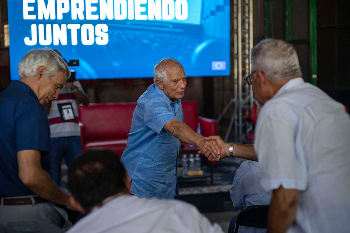 Representante europeo llega a Cuba para diálogo político e interesado en pymes | Independent Español