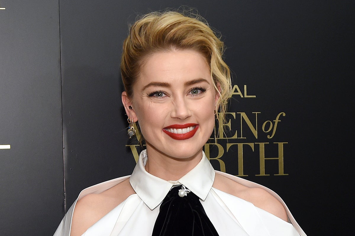 Dos años después de mudarse a España, la actriz Amber Heard espera a su ...