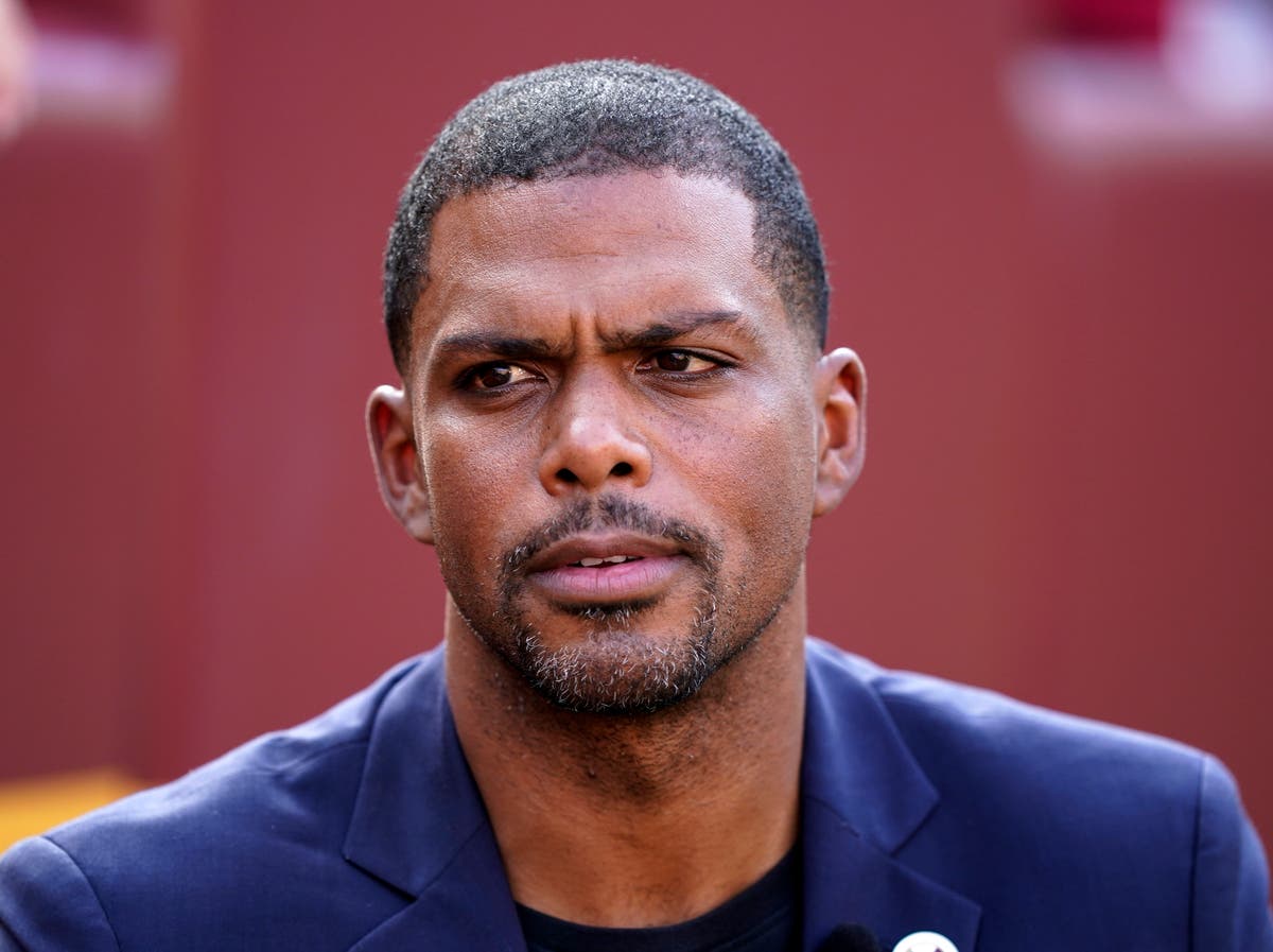 Wright inicialmente seguirá con Commanders luego que asuma el grupo Harris, según fuente AP ...