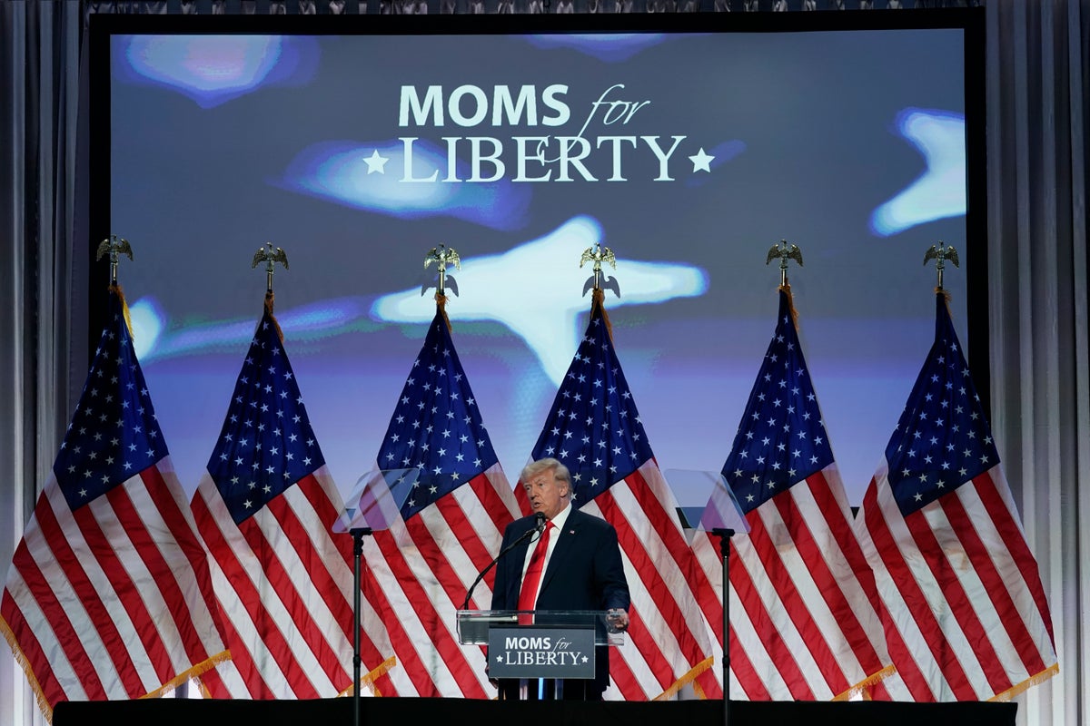 EEUU: Madres por la Libertad destituye a dirigentes que posaron en ...