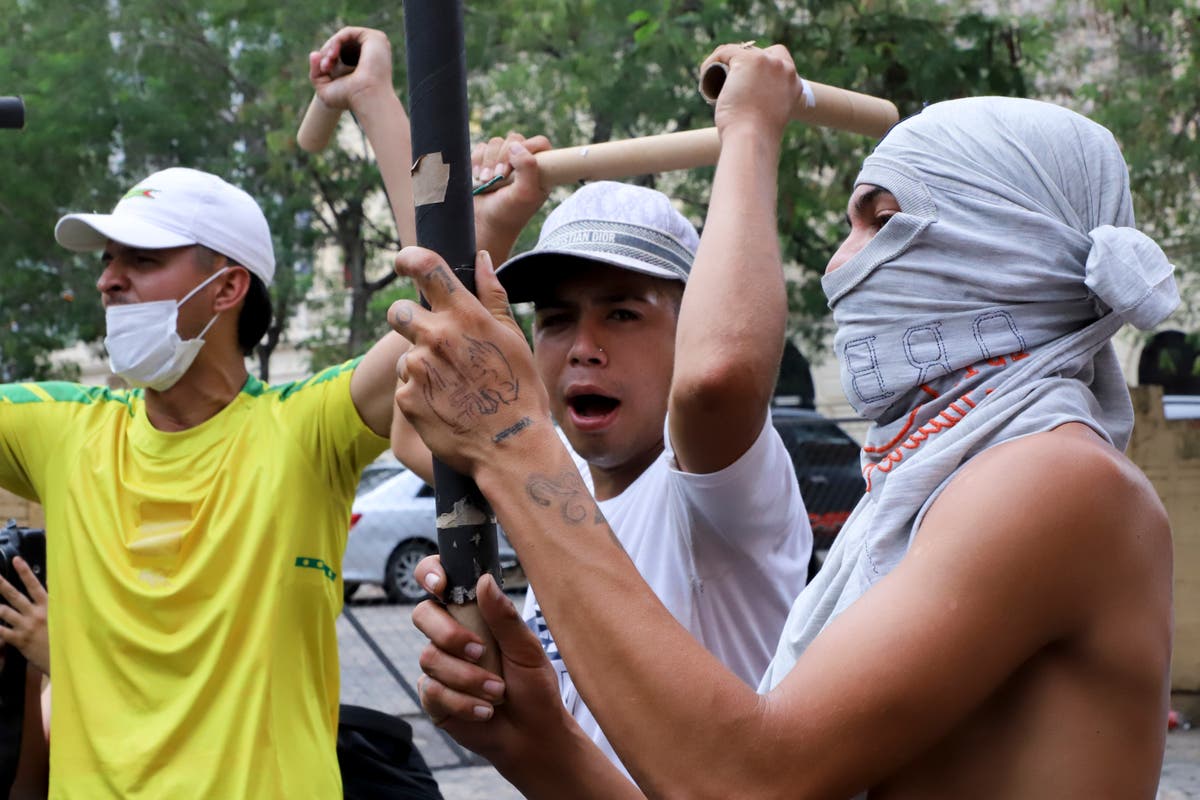 Disturbios y protestas en Paraguay por reforma a ley de jubilaciones ...