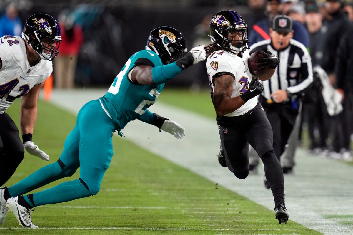 Ravens vencen 23-7 a Jaguars, amplían racha de triunfos a cuatro y aseguran lugar en playoffs ...