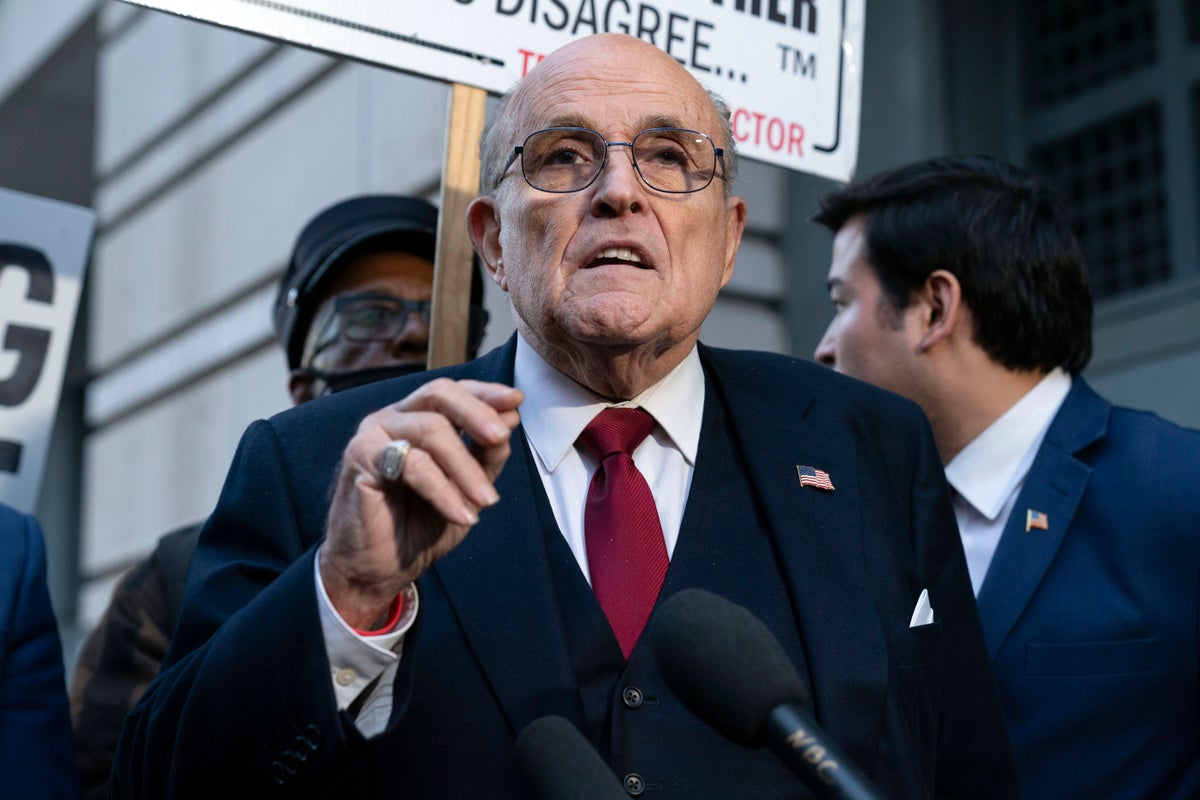 Giuliani se declara en quiebra tras la condena a pagar 148 millones de ...