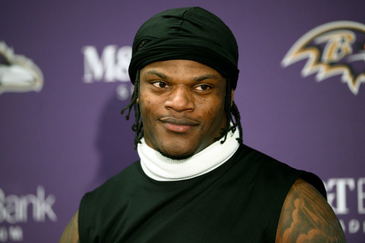 Jackson, McCaffrey y Prescott, finalistas para premios AP al MVP de la ...