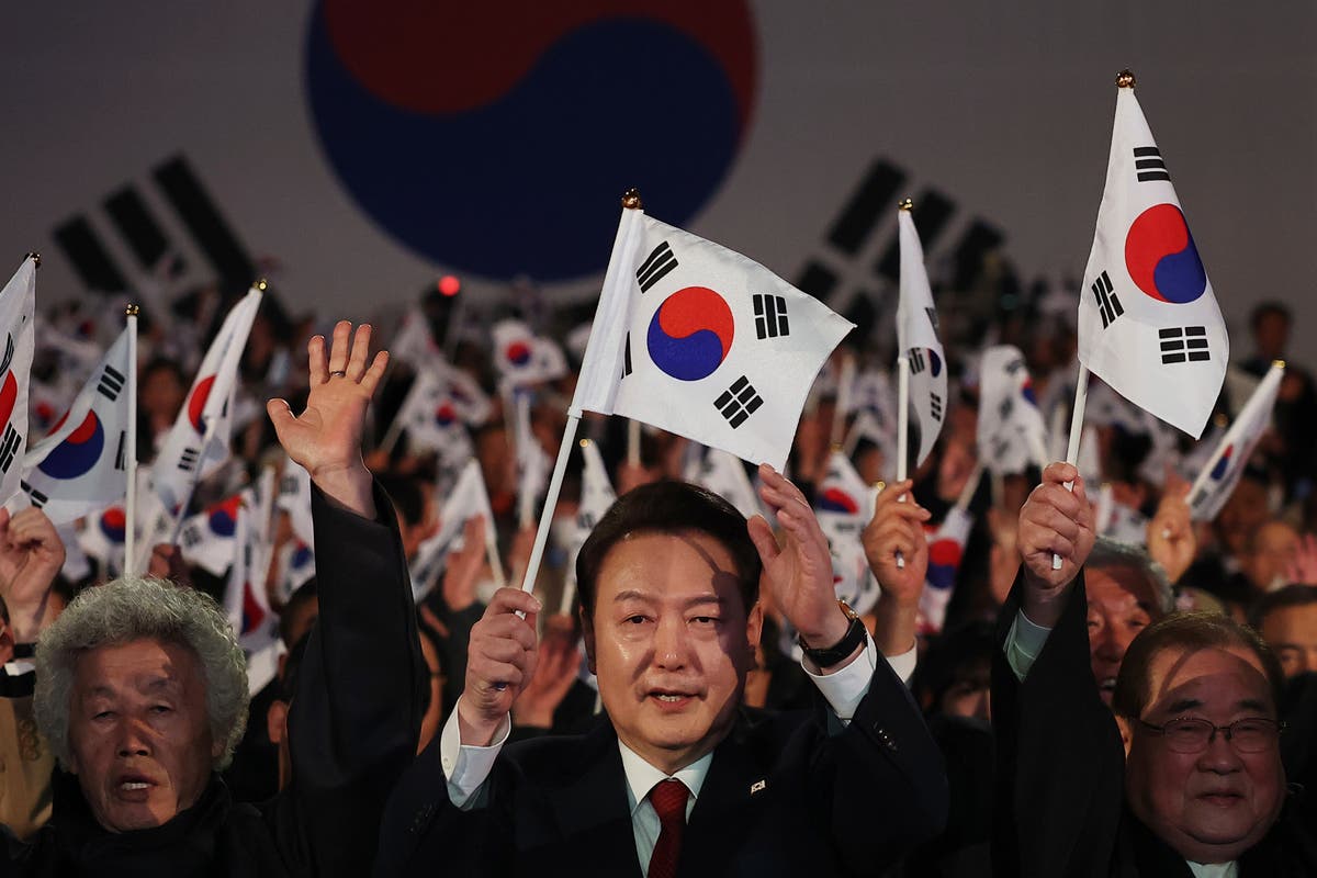 Presidente de Corea del Sur aboga por la unificación en aniversario de levantamiento contra ...