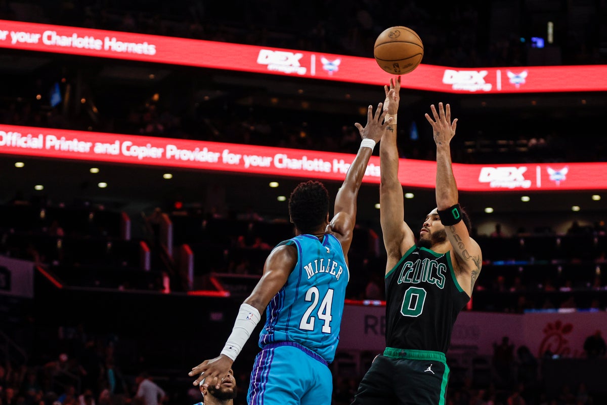 Con 25 puntos de Tatum y Hauser, los Celtics derrotan 118-104 a los Hornets | Independent Español