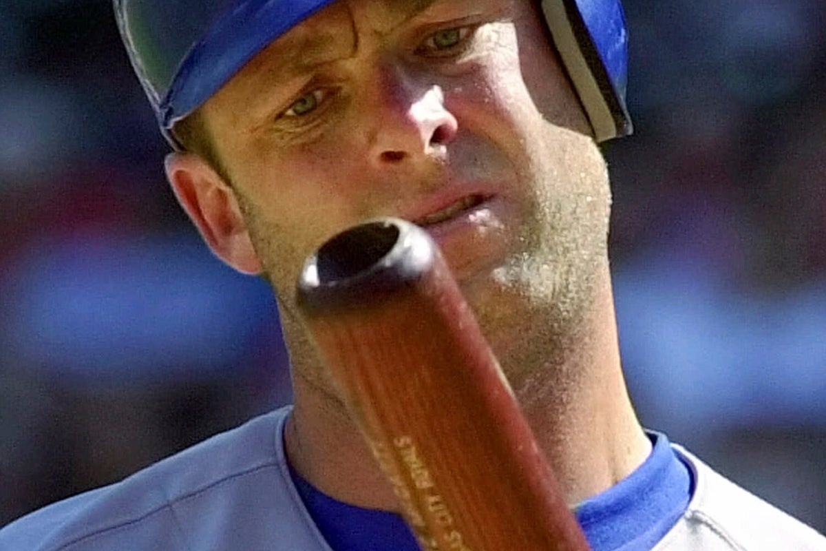 Dave McCarty, miembro de los Medias Rojas campeones de 2004, muere a ...