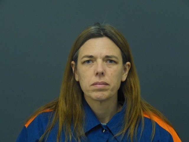 Una mujer acosó a su propia hija y convirtieron la historia en una ...