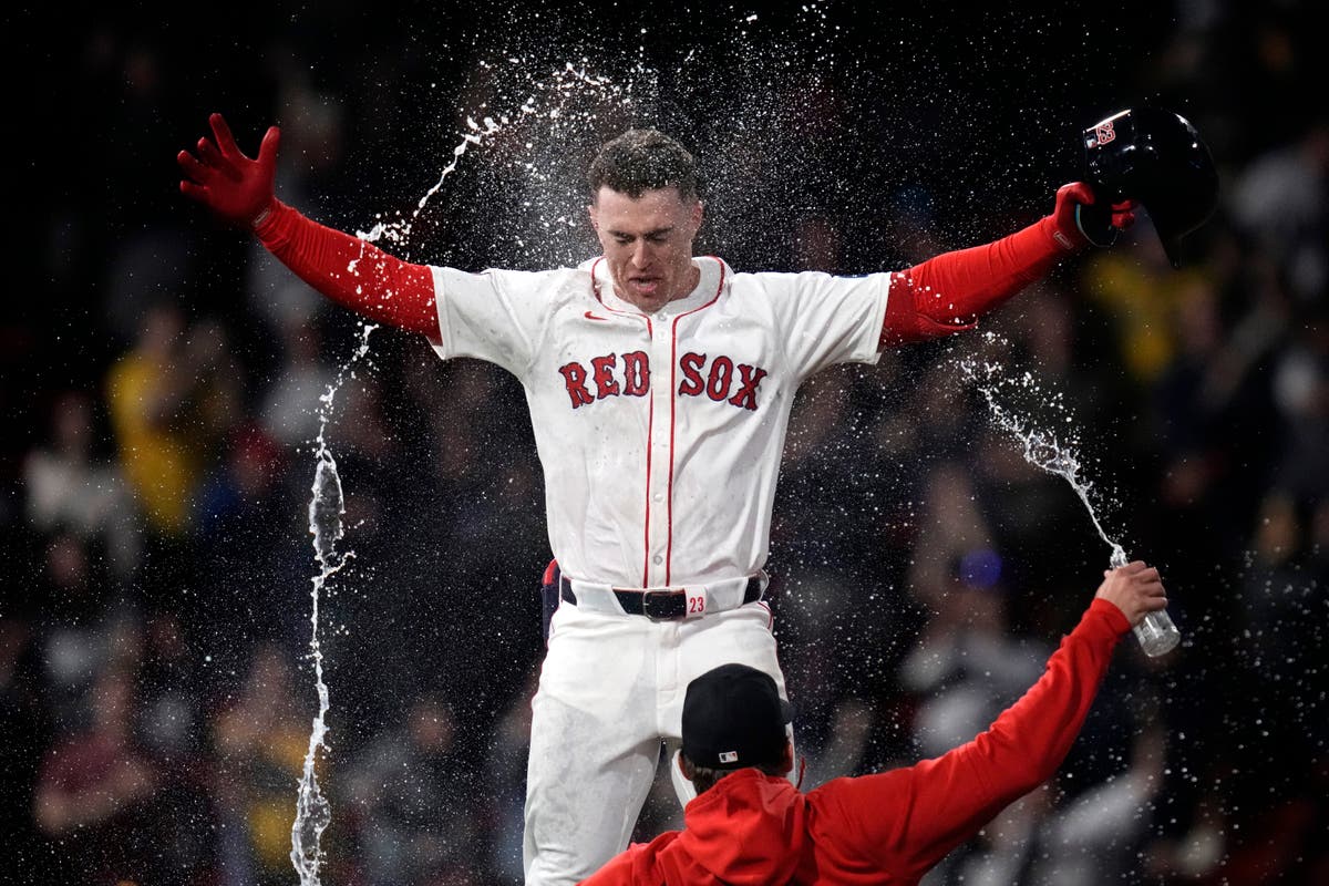 González pega hit en la 12ma entrada para el triunfo de Medias Rojas ...