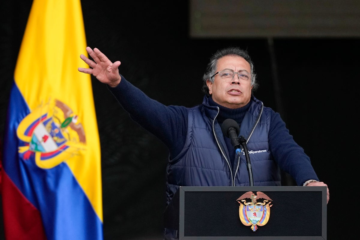 Petro llega a la mitad de su mandato con la “paz total” en crisis y la ...