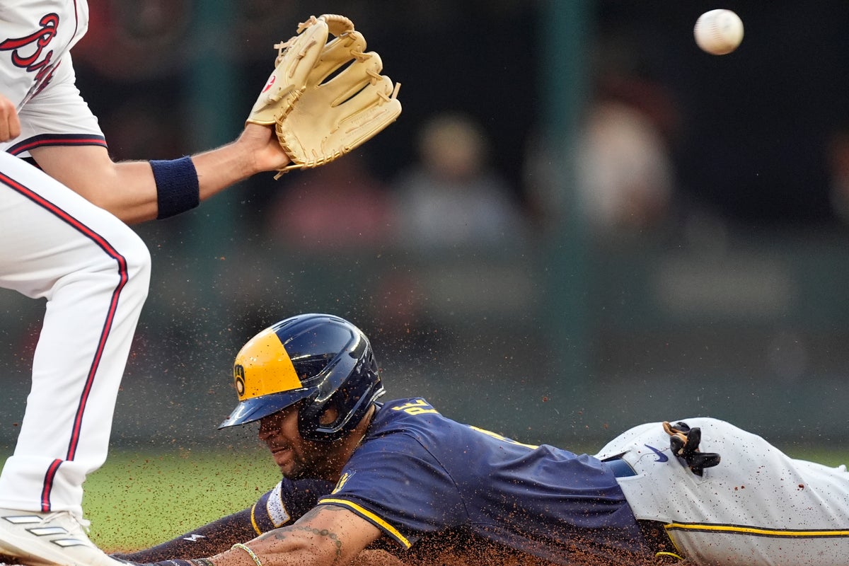Perkins batea 3 de los 16 imparables de los Cerveceros en triunfo 8-5 ...