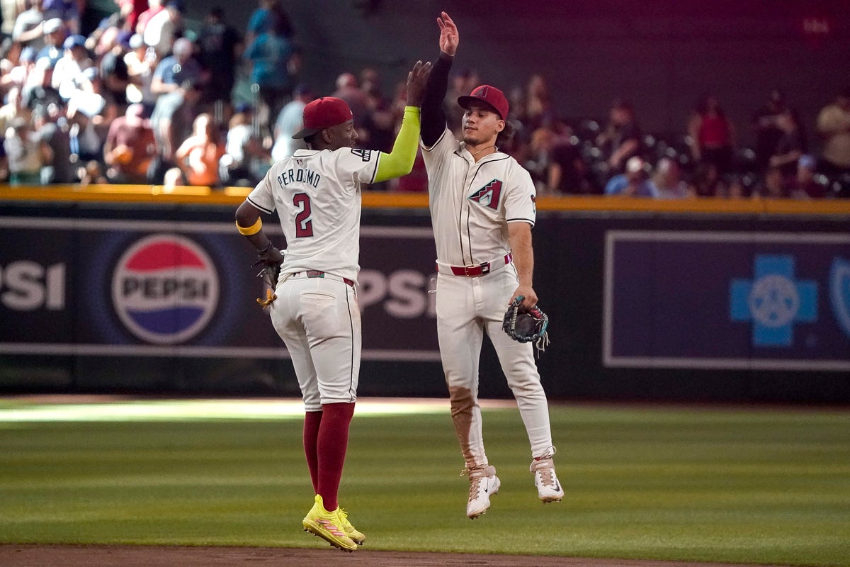 Merrill Kelly regresa fuerte al montículo y D-backs vencen 12-5 a Filis ...