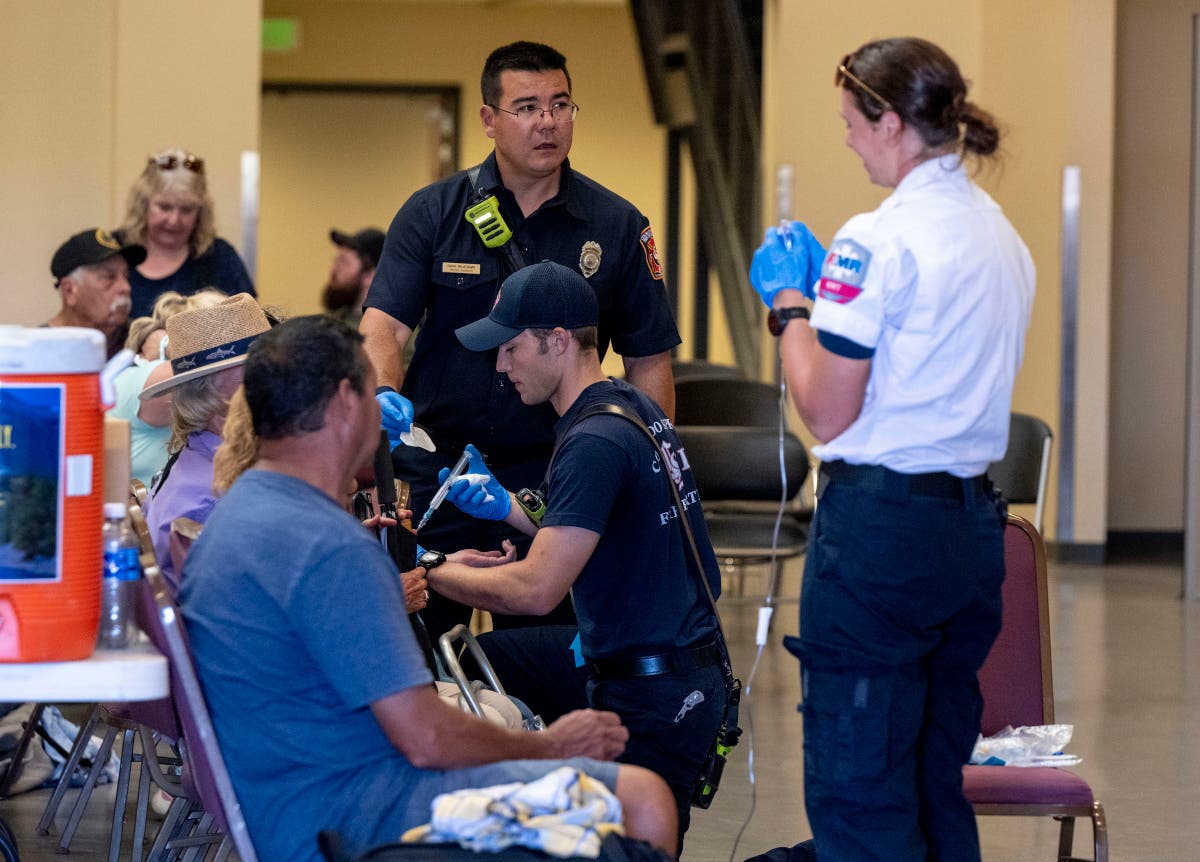 Unos 100 afectados y 10 hospitalizados por calor extremo en una feria aeronáutica de Colorado ...