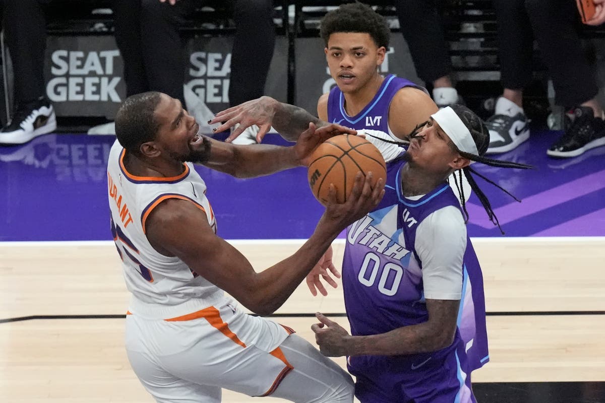 Devin Booker y Kevin Durant commandan a los Suns a la victoria 134-126 sobre el Jazz ...