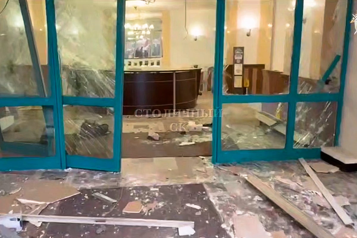 Un muerto y 4 heridos tas una explosión en una lujosa zona residencial ...