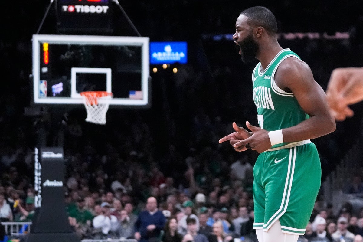 Celtics rompen récord de triples en una temporada de NBA y aplastan 123-103 a Suns | Independent ...