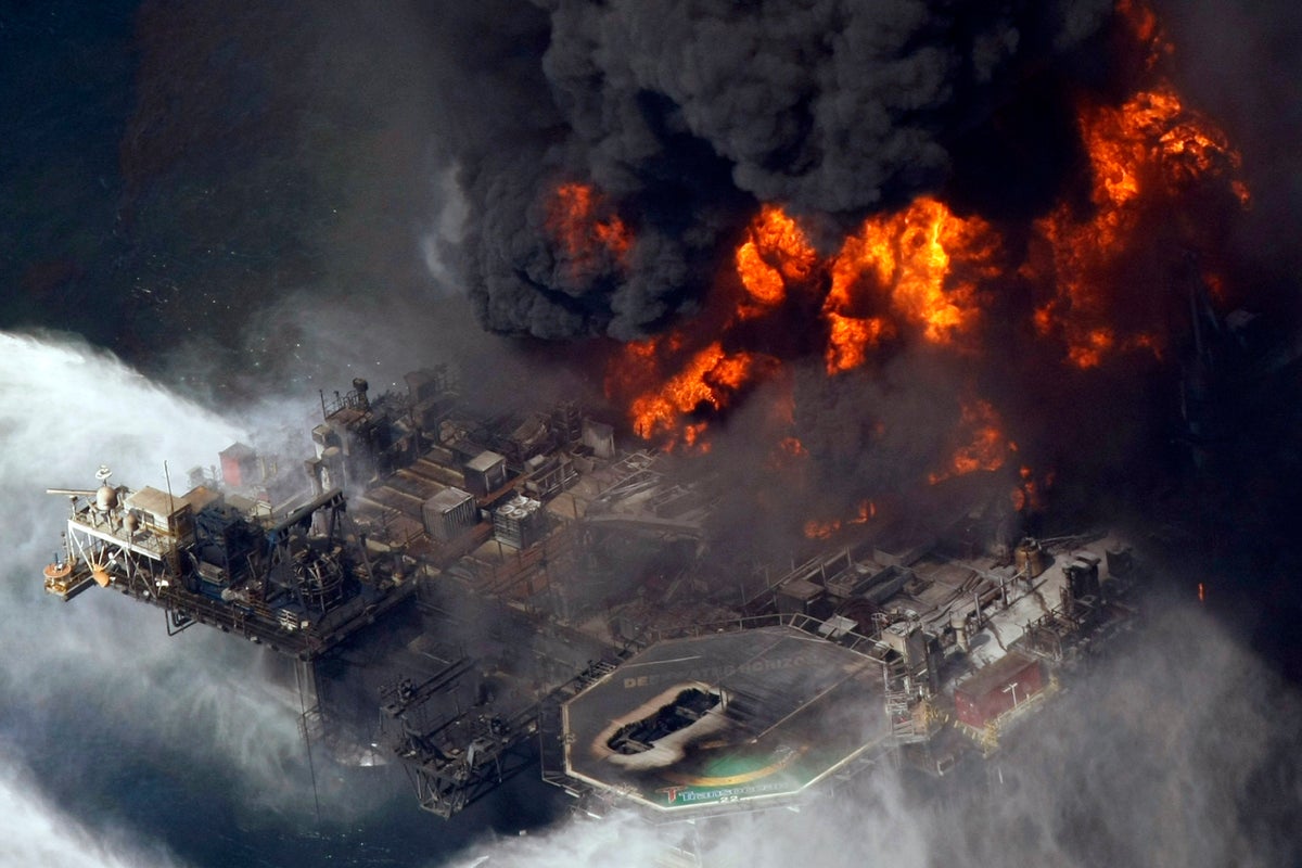 A 15 años del derrame de Deepwater Horizon, demandas se estancan y la ...