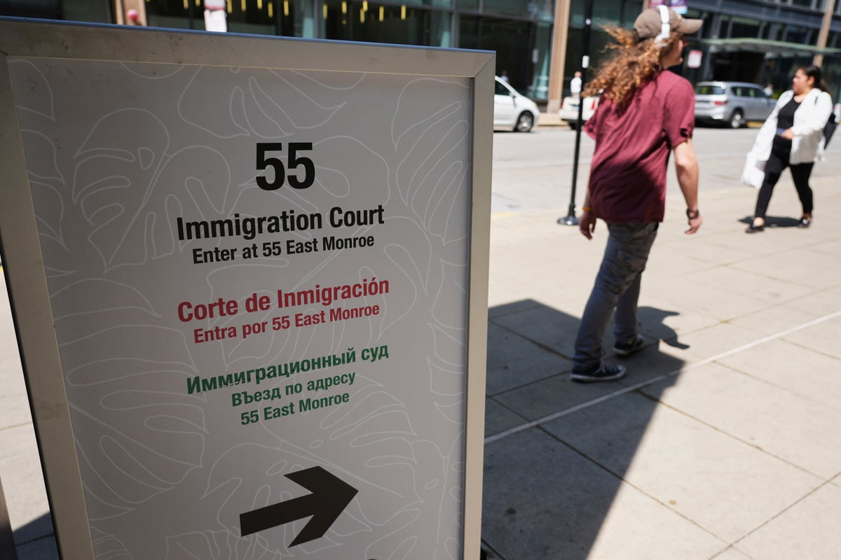 Cambios en políticas migratorias de Trump hacia ciudades gobernadas por demócratas generan ...