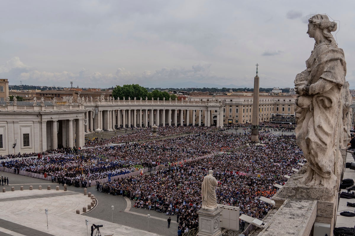 Arzobispo pide al Vaticano que expulse al sacerdote polaco acusado de matar a un hombre sin ...