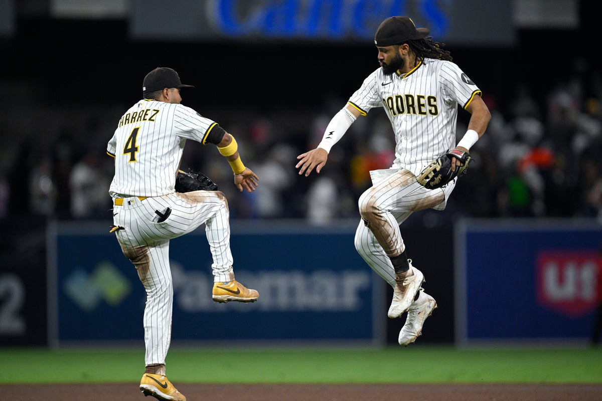 Tatis realiza espectacular salto para robarle un jonrón a Devers ...