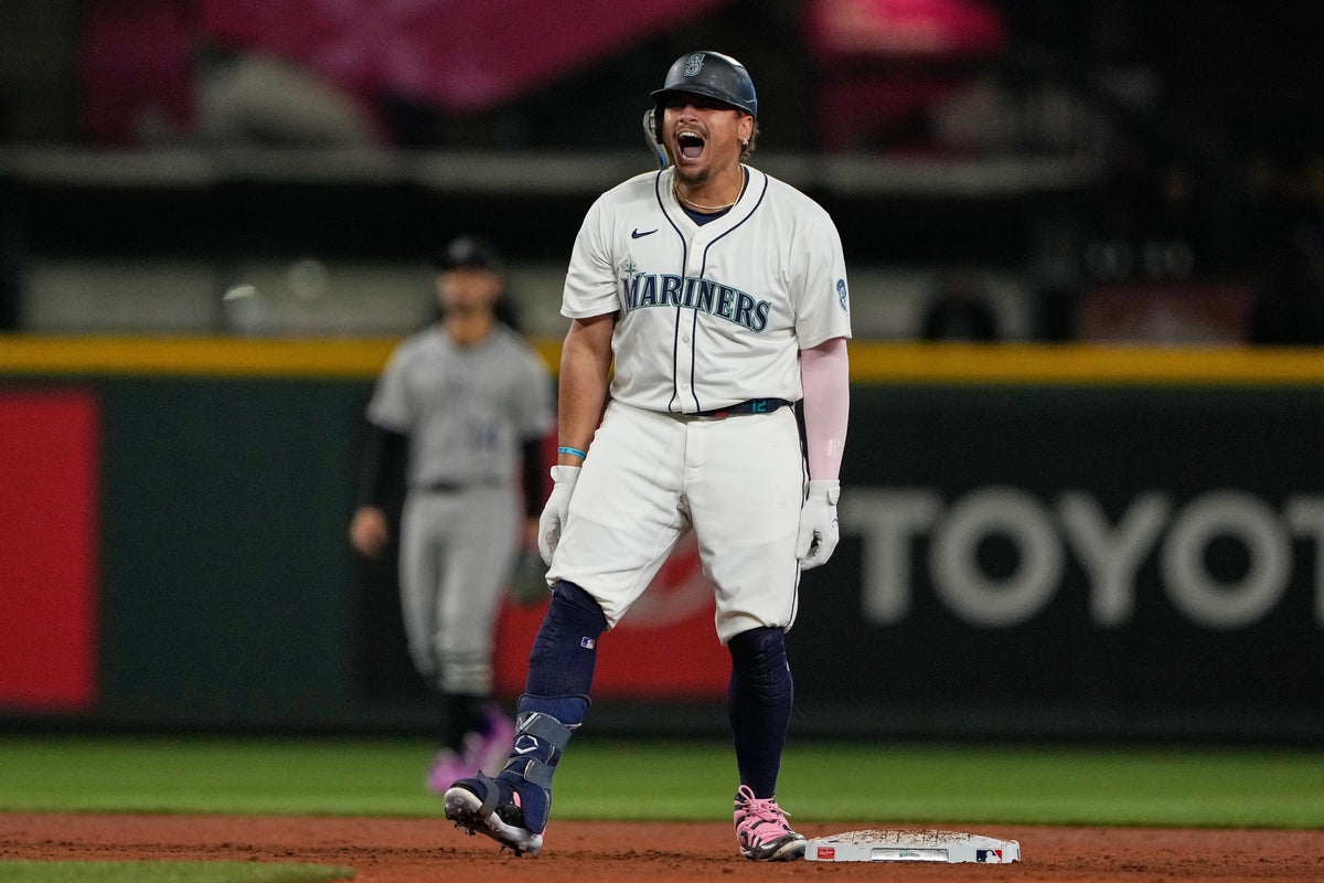 Marineros aseguran pasaje a playoffs al superar 4-3 a Rockies con doble ...