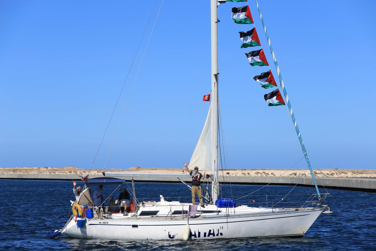 Flotilla activista que busca romper el bloqueo israelí en Gaza dice que ...